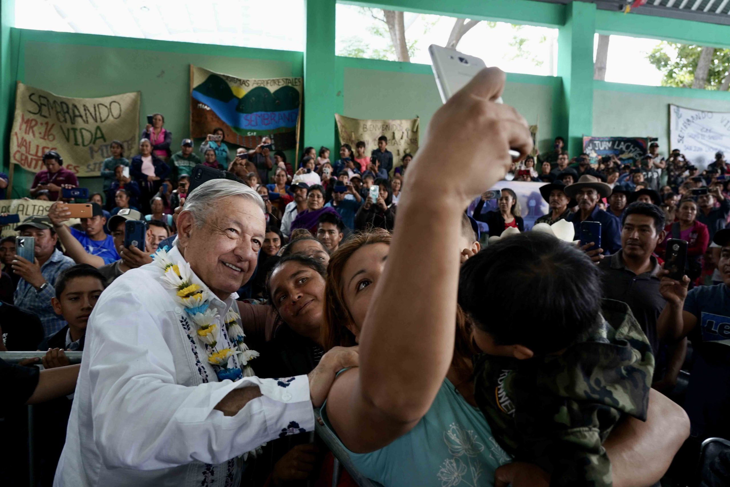 Encabeza Amlo Apertura De Camino Rural Coatecas A San Juan En Oaxaca